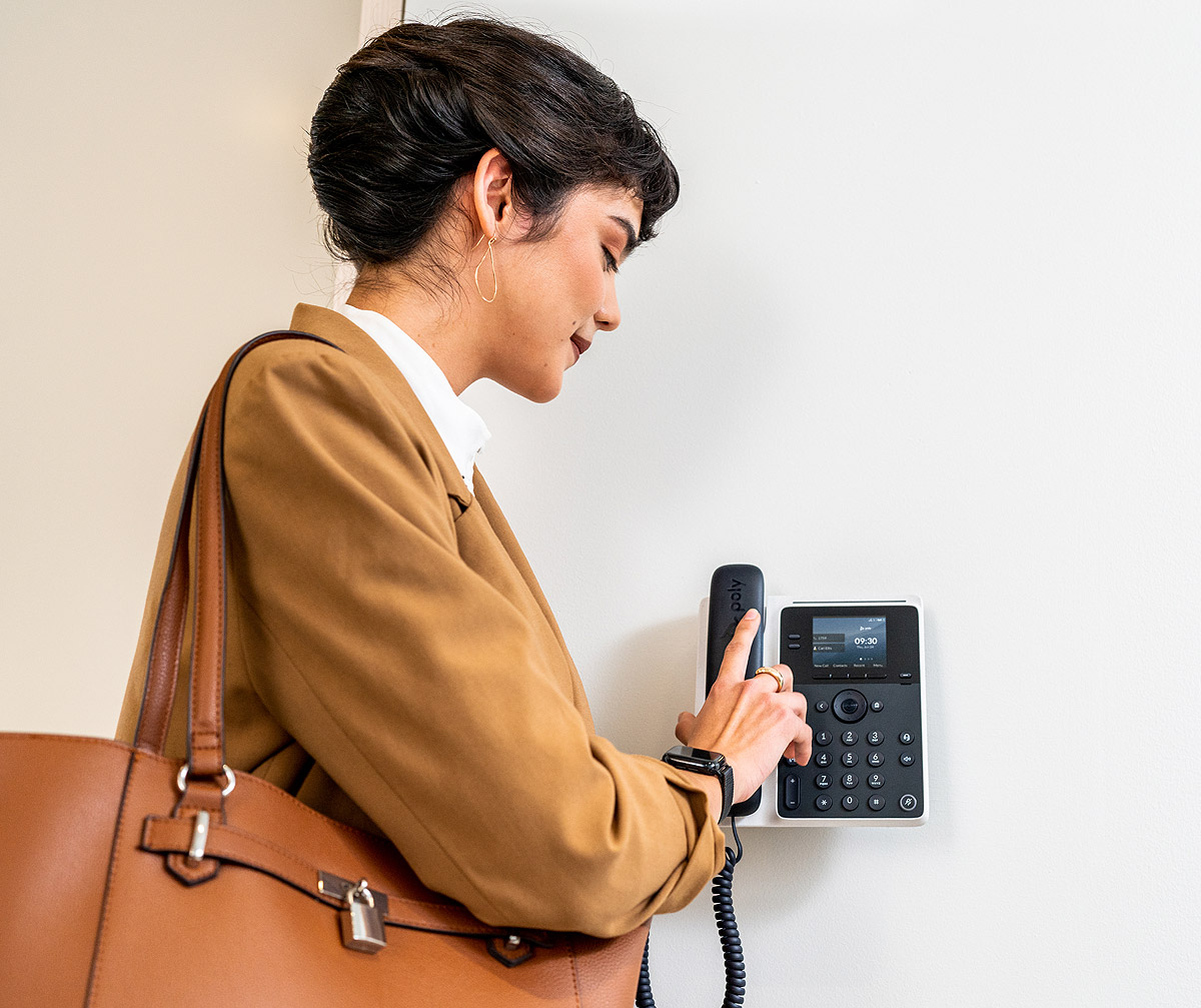 Poly Edge E100 IP Phone, PoE 82M86AA, 2200-86980-025